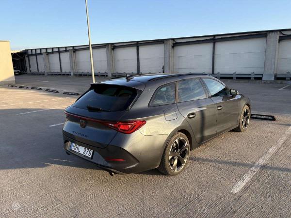 Grey Cupra Leon 2022 in Kaunas, with an engine capacity of 1.98 L and mileage of 59 thousand km for 23500 €, photo 5 on AUTOMOTO.COM.LV