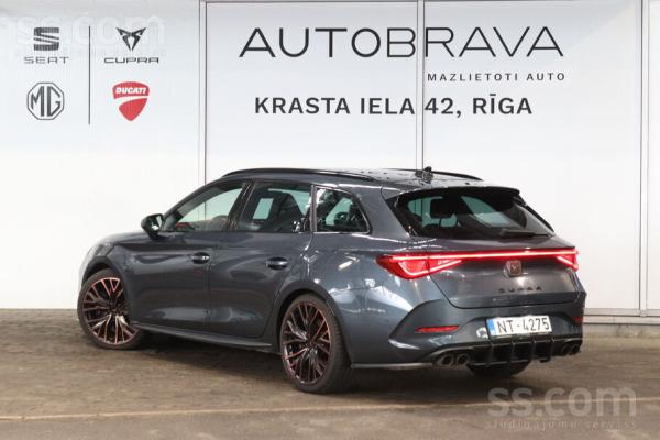 Grey Cupra Leon 2022 in Riga, with an engine capacity of 2.00 L and mileage of 51 thousand km for 26990 €, photo 9 on AUTOMOTO.COM.LV