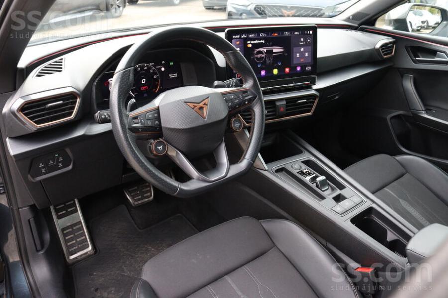 Grey Cupra Leon 2022 in Riga, with an engine capacity of 2.00 L and mileage of 51 thousand km for 26990 €, photo 10 on AUTOMOTO.COM.LV