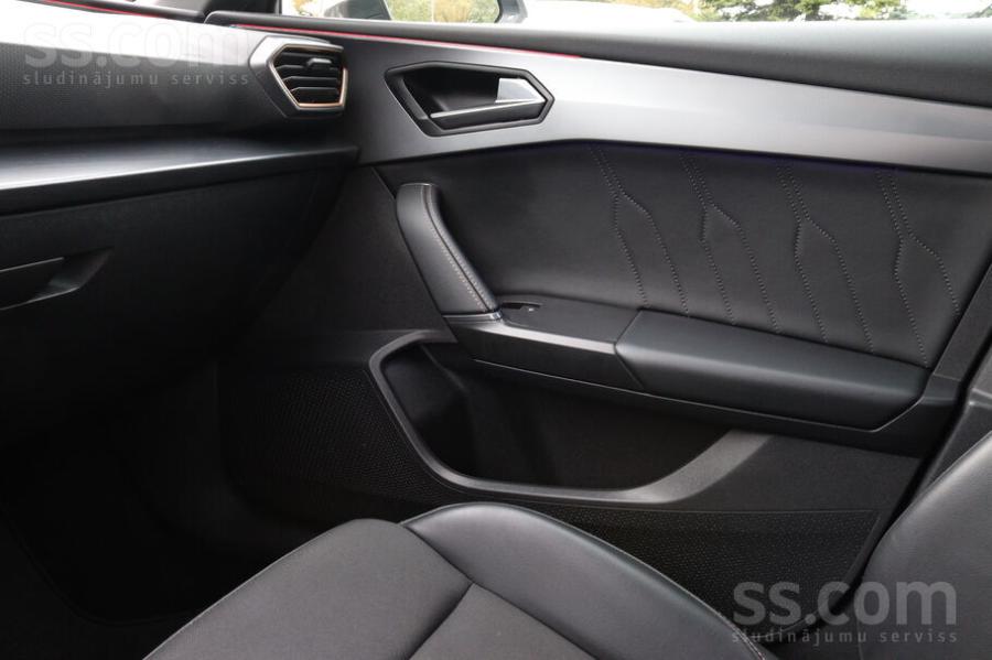 Grey Cupra Leon 2022 in Riga, with an engine capacity of 2.00 L and mileage of 51 thousand km for 26990 €, photo 25 on AUTOMOTO.COM.LV