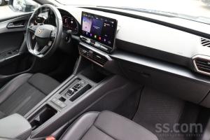 Grey Cupra Leon 2022 in Riga, with an engine capacity of 2.00 L and mileage of 51 thousand km for 26990 €, photo 31 on AUTOMOTO.COM.LV