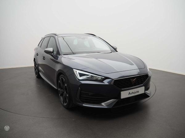 Серый Cupra Leon 2023 в Вильнюс, объемом двигателя 1.98 л и пробегом 43 тыс. км за 29300 €, фото 3 на AUTOMOTO.COM.LV