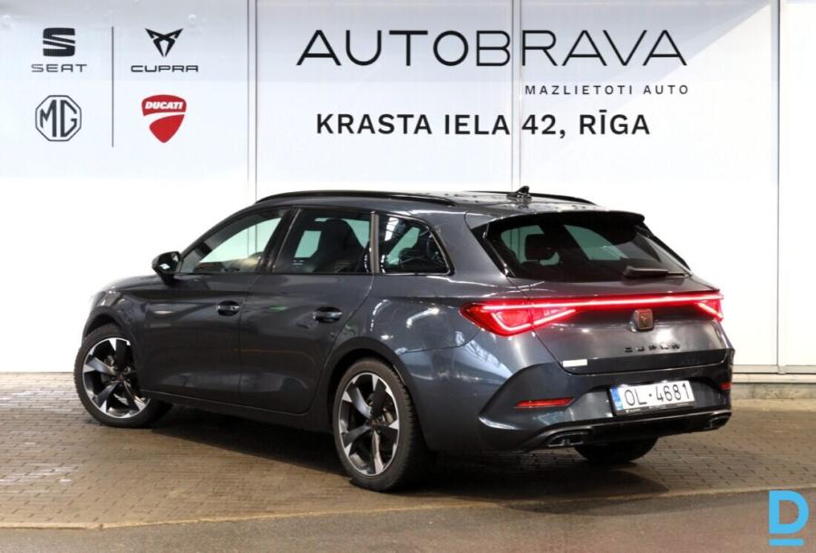 Grey Cupra Leon 2023 in Riga, with an engine capacity of 1.50 L and mileage of 30 thousand km for 24990 €, photo 2 on AUTOMOTO.COM.LV