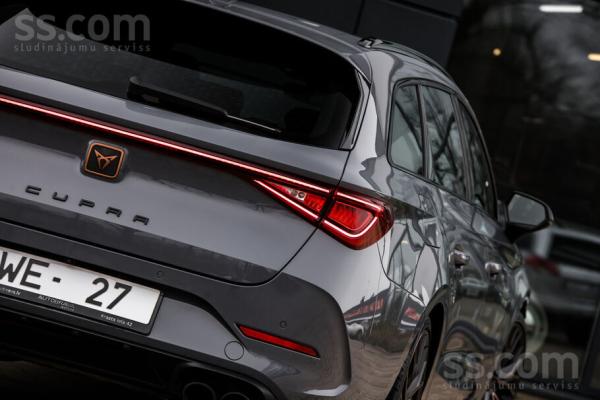 Серый Cupra Leon 2023 в Добеле, объемом двигателя 2.00 л и пробегом 78 тыс. км за 27850 €, фото 10 на AUTOMOTO.COM.LV