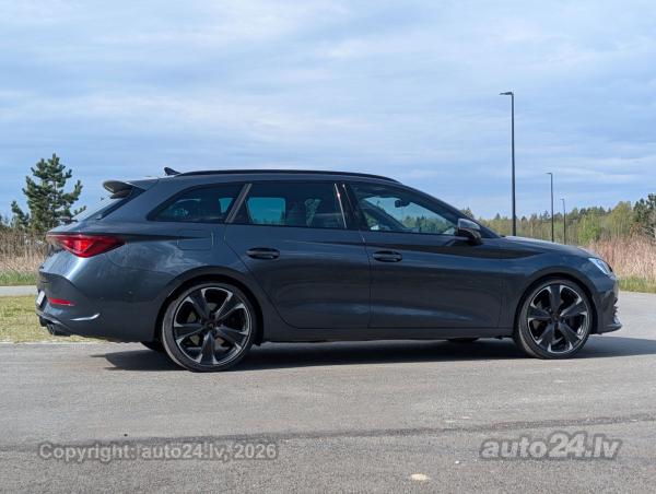 Серый Cupra Leon 2023 в Таллин, объемом двигателя 2.00 л и пробегом 55 тыс. км за 28950 €, фото 1 на AUTOMOTO.COM.LV