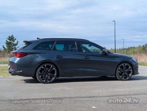 Pelēks Cupra Leon 2023 Tallina, ar dzinēja tilpumu 2.00 L un nobraukumu 55 tūkst. km par 28950 €, foto  vietnē AUTOMOTO.COM.LV