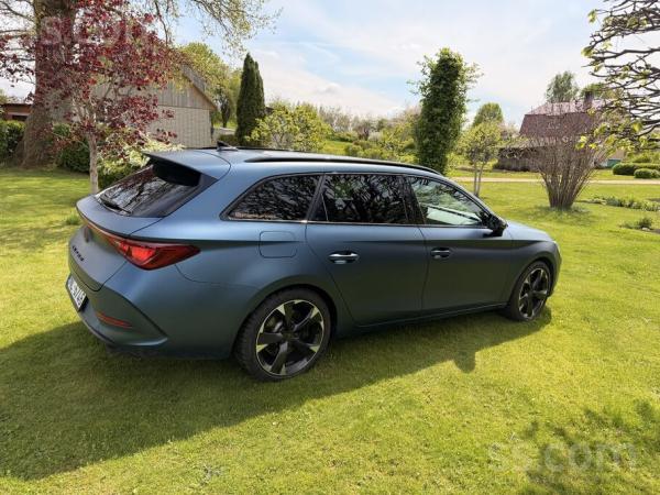 Grey Cupra Leon 2023 in Ogre, with an engine capacity of 2.00 L and mileage of 760 thousand km for 24960 €, photo 5 on AUTOMOTO.COM.LV