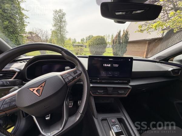 Pelēks Cupra Leon 2023 Ogre, ar dzinēja tilpumu 2.00 L un nobraukumu 760 tūkst. km par 24960 €, foto 10 vietnē AUTOMOTO.COM.LV