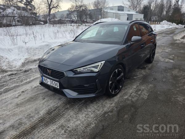 Серый Cupra Leon 2023 в Рига, объемом двигателя 1.50 л и пробегом 41 тыс. км за 23700 €, фото 2 на AUTOMOTO.COM.LV