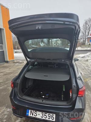 Grey Cupra Leon 2023 in Riga, with an engine capacity of 1.50 L and mileage of 41 thousand km for 23700 €, photo 7 on AUTOMOTO.COM.LV
