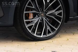 Grey Cupra Leon 2023 in Jelgava, with an engine capacity of 1.40 L and mileage of 0 thousand km for 22000 €, photo 10 on AUTOMOTO.COM.LV