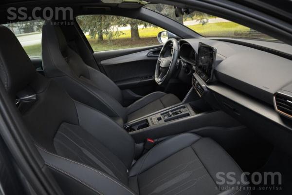 Grey Cupra Leon 2023 in Jelgava, with an engine capacity of 1.40 L and mileage of 0 thousand km for 22000 €, photo 10 on AUTOMOTO.COM.LV