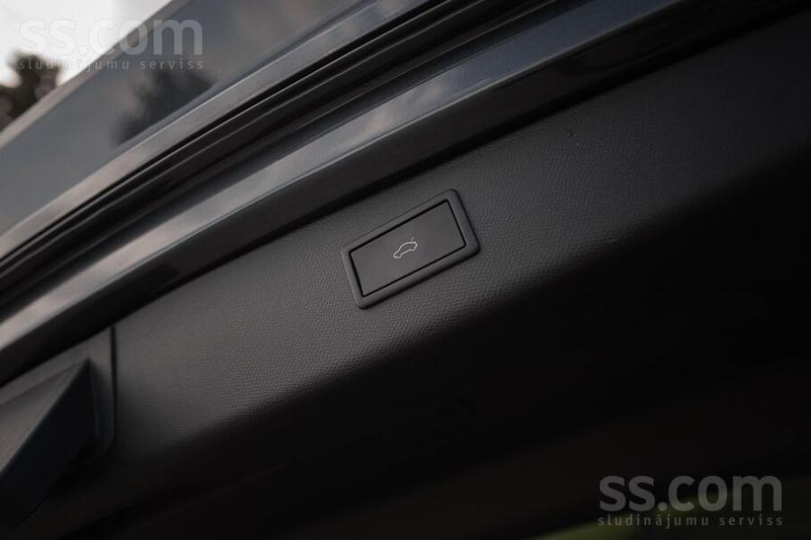 Grey Cupra Leon 2023 in Jelgava, with an engine capacity of 1.40 L and mileage of 0 thousand km for 22000 €, photo 18 on AUTOMOTO.COM.LV
