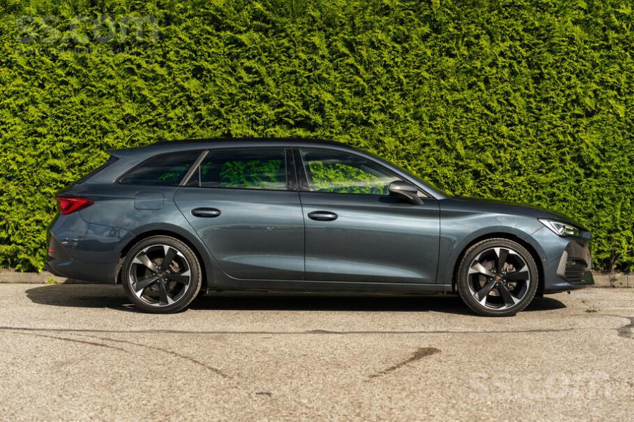Серый Cupra Leon 2023 в Рига, объемом двигателя 1.50 л и пробегом 84 тыс. км за 21500 €, фото 5 на AUTOMOTO.COM.LV
