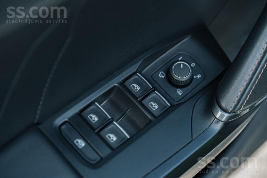 Серый Cupra Leon 2023 в Рига, объемом двигателя 1.50 л и пробегом 84 тыс. км за 21500 €, фото 12 на AUTOMOTO.COM.LV