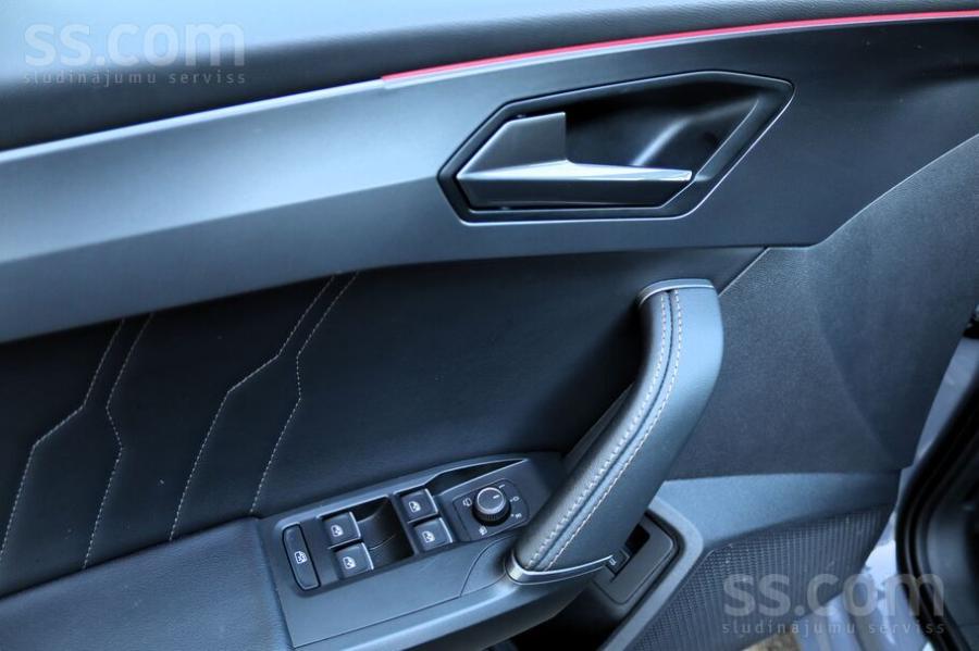 Pelēks Cupra Leon 2023 Rīga, ar dzinēja tilpumu 1.50 L un nobraukumu 36 tūkst. km par 23990 €, foto 24 vietnē AUTOMOTO.COM.LV