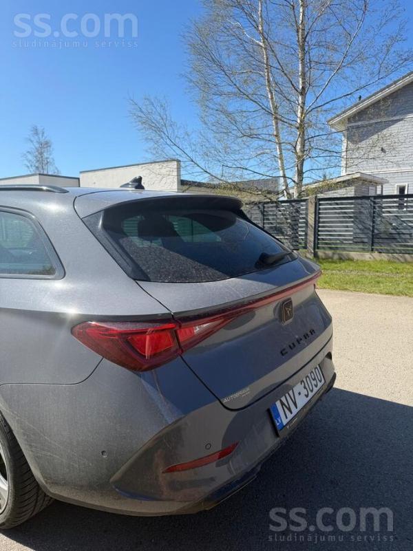 Grey Cupra Leon 2024 in Riga, with an engine capacity of 1.50 L and mileage of 26 thousand km for 29500 €, photo 2 on AUTOMOTO.COM.LV