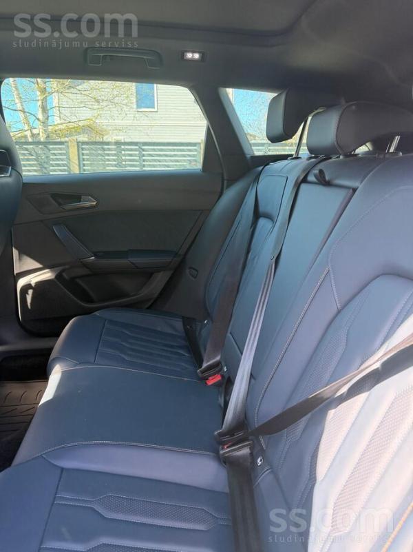 Grey Cupra Leon 2024 in Riga, with an engine capacity of 1.50 L and mileage of 26 thousand km for 29500 €, photo 5 on AUTOMOTO.COM.LV