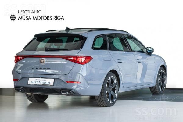Grey Cupra Leon 2024 in Riga, with an engine capacity of 1.50 L and mileage of 27 thousand km for 26790 €, photo 3 on AUTOMOTO.COM.LV