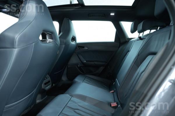 Grey Cupra Leon 2024 in Riga, with an engine capacity of 1.50 L and mileage of 27 thousand km for 26790 €, photo 7 on AUTOMOTO.COM.LV