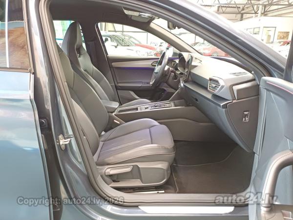 Grey Cupra Leon 2024 in Tallinn, with an engine capacity of 2.00 L and mileage of 55 thousand km for 27500 €, photo 6 on AUTOMOTO.COM.LV