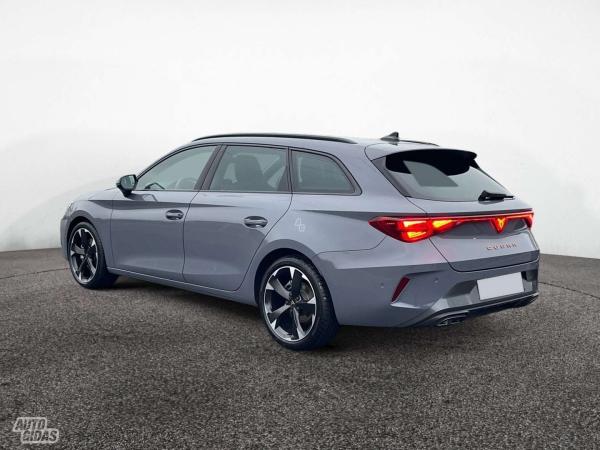 Pelēks Cupra Leon 2025 Kauņa, ar dzinēja tilpumu 2.00 L un nobraukumu 27 tūkst. km par 33009 €, foto 4 vietnē AUTOMOTO.COM.LV