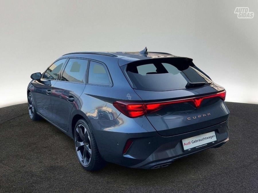 Grey Cupra Leon 2025 in Kaunas, with an engine capacity of 2.00 L and mileage of 22 thousand km for 33187 €, photo 3 on AUTOMOTO.COM.LV