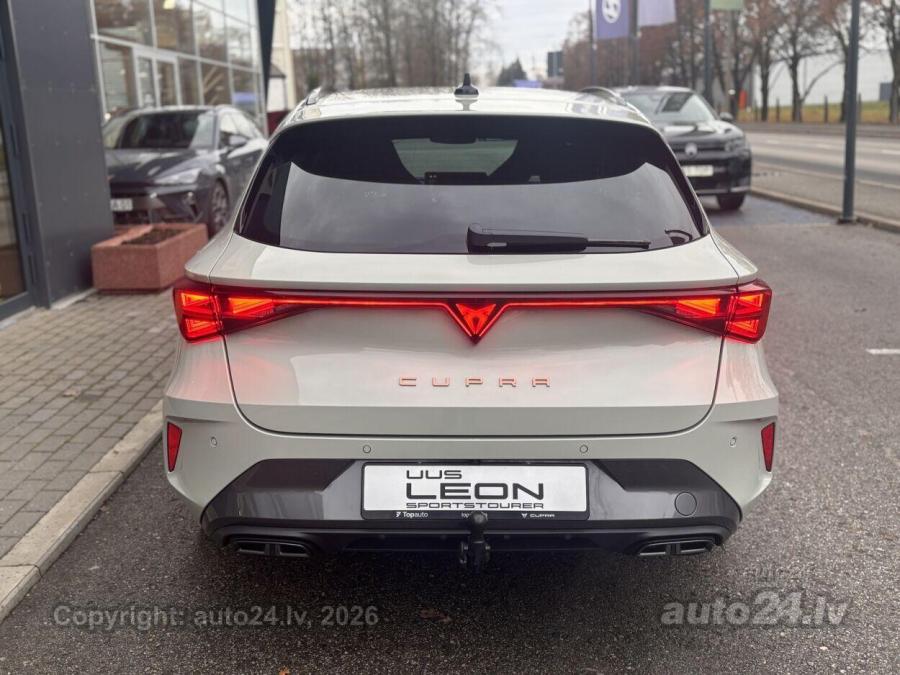 Grey Cupra Leon 2025 in Tartu, with an engine capacity of 2.00 L and mileage of 10 thousand km for 38200 €, photo 6 on AUTOMOTO.COM.LV