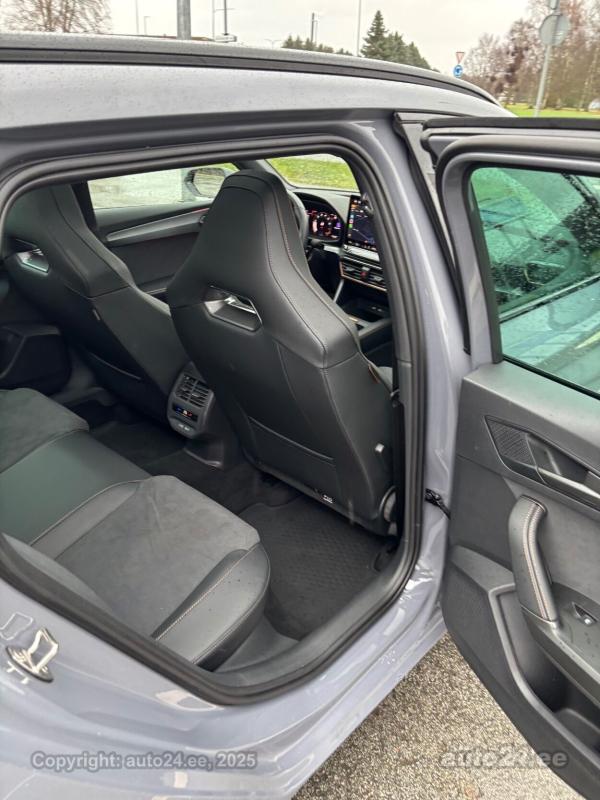 Cupra Leon 2025 Tallina, ar dzinēja tilpumu 2.00 L un nobraukumu 20 tūkst. km par 39500 €, foto 11 vietnē AUTOMOTO.COM.LV