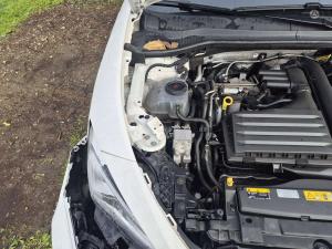 White Cupra Leon 2021 in Raseiniai, with an engine capacity of 1.40 L and mileage of 49 thousand km for 6600 €, photo 9 on AUTOMOTO.COM.LV