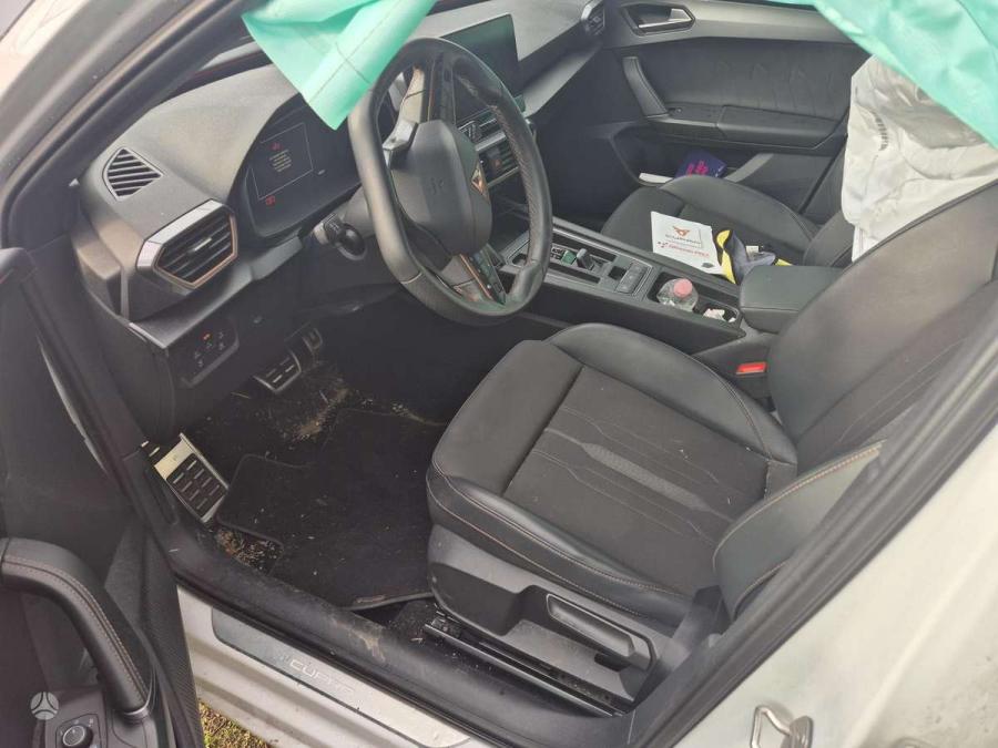 White Cupra Leon 2021 in Raseiniai, with an engine capacity of 1.40 L and mileage of 49 thousand km for 6600 €, photo 15 on AUTOMOTO.COM.LV
