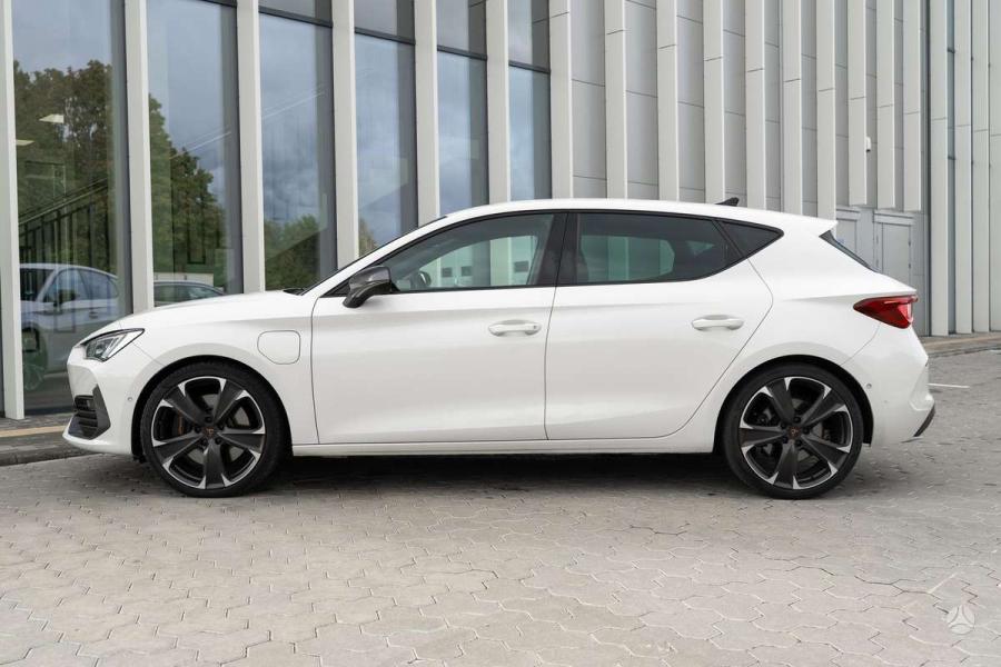 Balts Cupra Leon 2021 Viļņa, ar dzinēja tilpumu 1.40 L un nobraukumu 232 tūkst. km par 15950 €, foto 4 vietnē AUTOMOTO.COM.LV