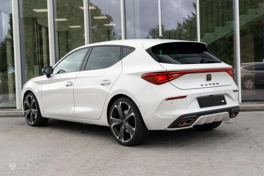 Balts Cupra Leon 2021 Viļņa, ar dzinēja tilpumu 1.40 L un nobraukumu 232 tūkst. km par 15950 €, foto 5 vietnē AUTOMOTO.COM.LV