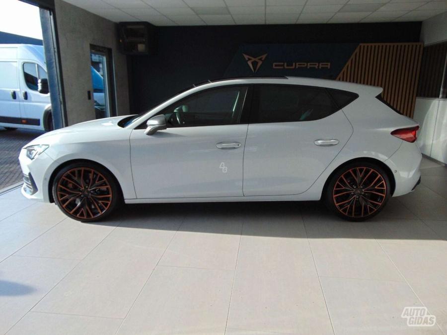 Balts Cupra Leon 2021 Kauņa, ar dzinēja tilpumu 2.00 L un nobraukumu 38 tūkst. km par 30630 €, foto 3 vietnē AUTOMOTO.COM.LV