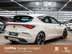 White Cupra Leon 2022 in Kaunas, with an engine capacity of 1.50 L and mileage of 29 thousand km for 27804 €, photo 3 on AUTOMOTO.COM.LV