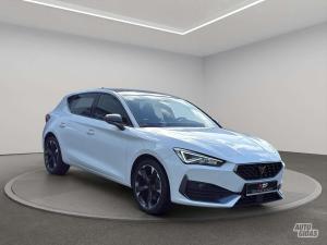 White Cupra Leon 2022 in Kaunas, with an engine capacity of 1.40 L and mileage of 99 thousand km for 23249 €, photo 3 on AUTOMOTO.COM.LV