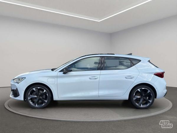 Balts Cupra Leon 2022 Kauņa, ar dzinēja tilpumu 1.40 L un nobraukumu 99 tūkst. km par 23249 €, foto 5 vietnē AUTOMOTO.COM.LV