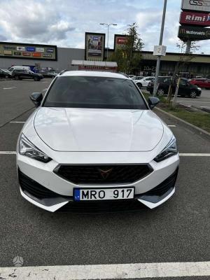 White Cupra Leon 2021 in Vilnius, with an engine capacity of 1.98 L and mileage of 122 thousand km for 25500 €, photo 6 on AUTOMOTO.COM.LV