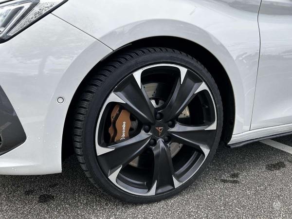 Balts Cupra Leon 2021 Viļņa, ar dzinēja tilpumu 1.98 L un nobraukumu 122 tūkst. km par 25500 €, foto 9 vietnē AUTOMOTO.COM.LV
