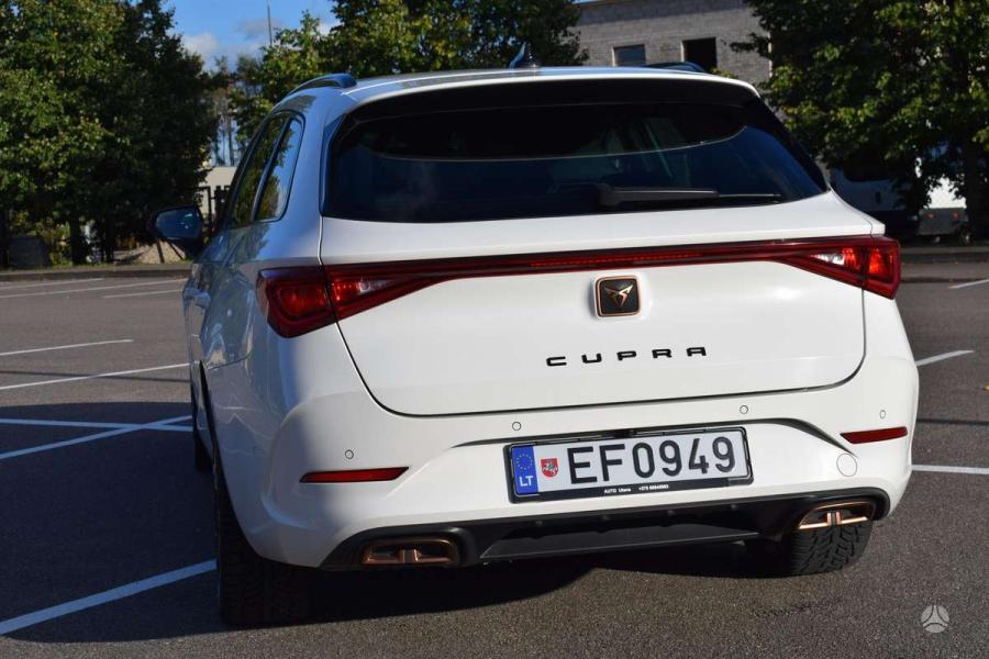 White Cupra Leon 2021 in Utena, with an engine capacity of 1.40 L and mileage of 195 thousand km for 13700 €, photo 9 on AUTOMOTO.COM.LV