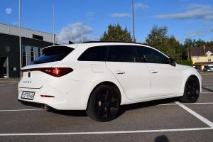 White Cupra Leon 2021 in Utena, with an engine capacity of 1.40 L and mileage of 195 thousand km for 13700 €, photo 12 on AUTOMOTO.COM.LV