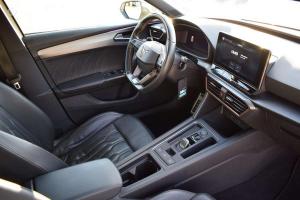 White Cupra Leon 2021 in Utena, with an engine capacity of 1.40 L and mileage of 195 thousand km for 13700 €, photo 16 on AUTOMOTO.COM.LV