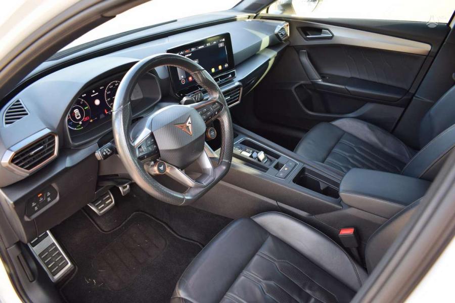 White Cupra Leon 2021 in Utena, with an engine capacity of 1.40 L and mileage of 195 thousand km for 13700 €, photo 19 on AUTOMOTO.COM.LV