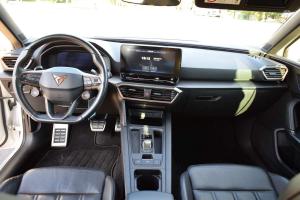 White Cupra Leon 2021 in Utena, with an engine capacity of 1.40 L and mileage of 195 thousand km for 13700 €, photo 23 on AUTOMOTO.COM.LV