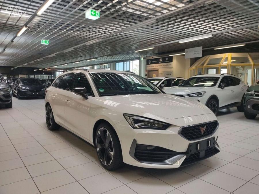 White Cupra Leon 2022 in Kaunas, with an engine capacity of 2.00 L and mileage of 19 thousand km for 33092 €, photo 6 on AUTOMOTO.COM.LV