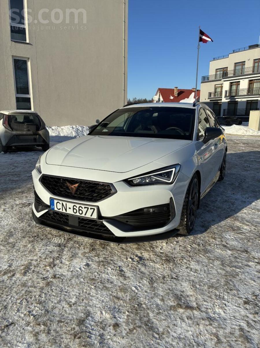 Balts Cupra Leon 2022 Rīga, ar dzinēja tilpumu 2.00 L un nobraukumu 93 tūkst. km par 26900 €, foto 1 vietnē AUTOMOTO.COM.LV