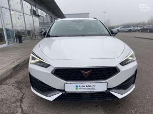 White Cupra Leon 2023 in Kaunas, with an engine capacity of 1.50 L and mileage of 23 thousand km for 30976 €, photo 7 on AUTOMOTO.COM.LV