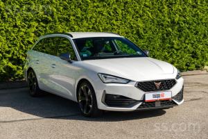 Белый Cupra Leon 2023 в Рига, объемом двигателя 1.50 л и пробегом 66 тыс. км за 21950 €, фото 4 на AUTOMOTO.COM.LV