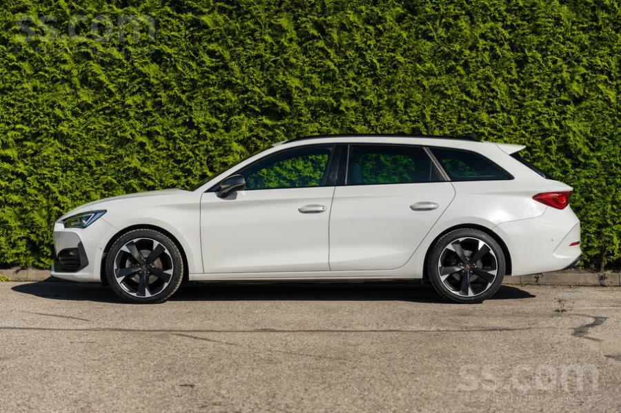 Белый Cupra Leon 2023 в Рига, объемом двигателя 1.50 л и пробегом 66 тыс. км за 21950 €, фото 10 на AUTOMOTO.COM.LV