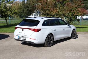 White Cupra Leon 2023 in Riga, with an engine capacity of 1.50 L and mileage of 39 thousand km for 22490 €, photo 35 on AUTOMOTO.COM.LV